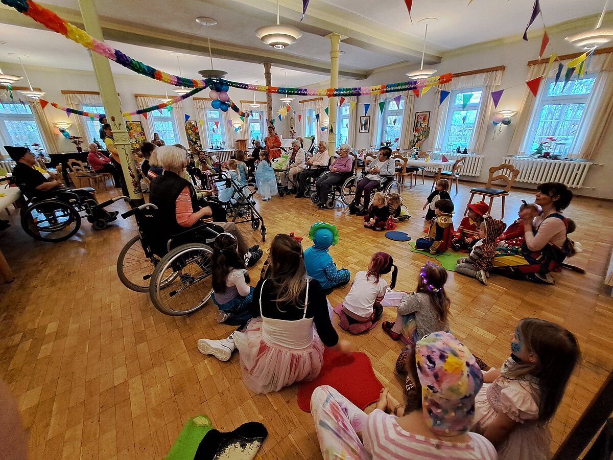Gemeinsam närrisch – Fasching im Maria-Heyde-Haus